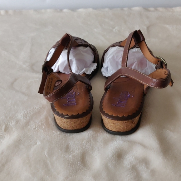 Indigo by Clarks | Shoes | Indigo By Clarks Brown Leather Sandals Sza9m ...